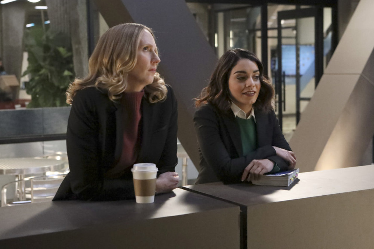 Advance Review: POWERLESS - SERIES PREMIERE